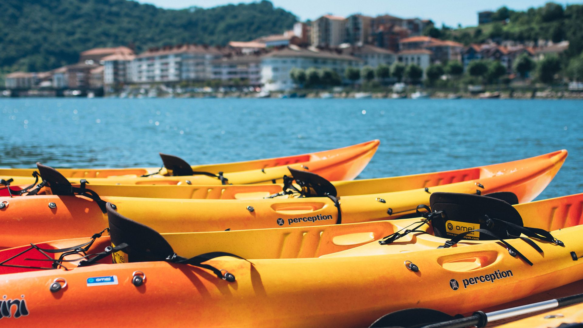 Rowing and kayaking • Begi Bistan | Sustainable Tourism